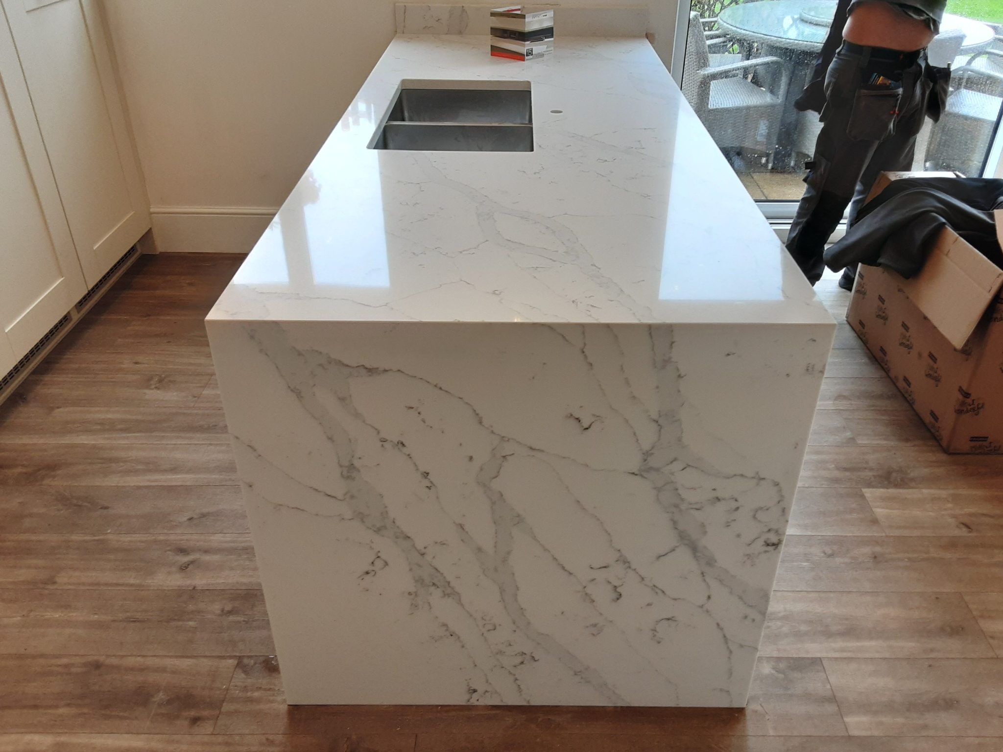 VAGLI – Infiniti Stone